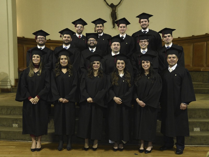 LLM Internacional graduó a 16 nuevos alumnos